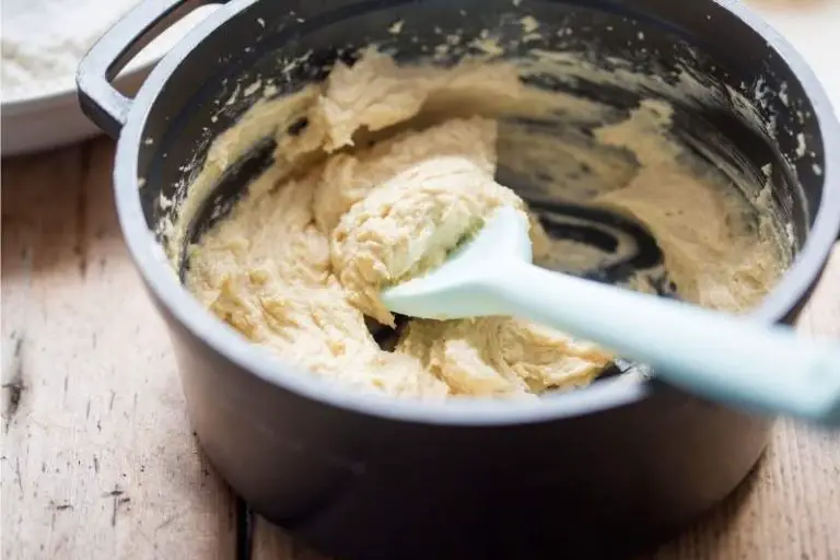 Whipping Vs Beating: Knowing the Difference When Mixing – Baking Nook ...